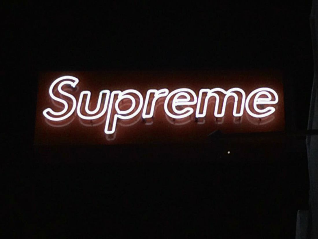 Supreme Neon Sign – Neon Factory